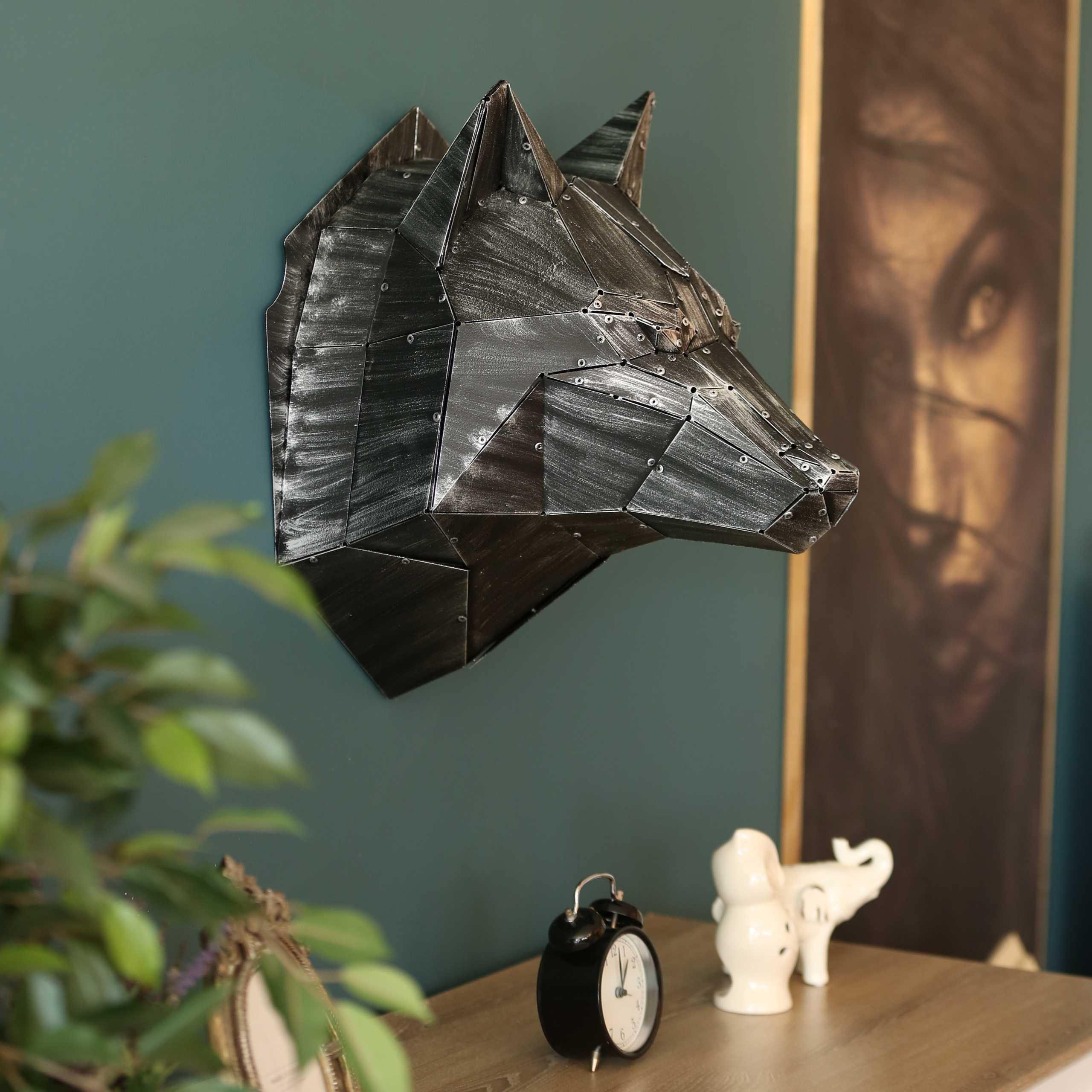 CUSTOM WOLF